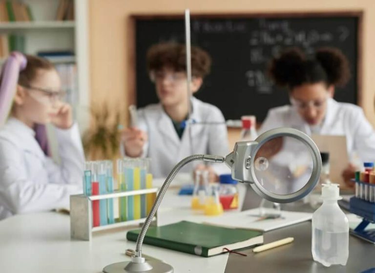 Exploring Science Laboratory Technology Courses: Essential Skills for ...